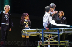 【電撃PlayStation】VISUALIVE『ペルソナ4』the EVOLUTIONの上演スタート!! ゲネプロにお邪魔してきたクマよ～ - 電撃PlayStation