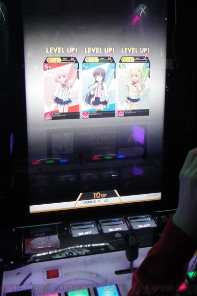 セガ新作アーケードゲーム『オンゲキ』がロケテスト実施中。新境地を切り開く新世代音ゲーをチェック - 電撃アーケードWeb