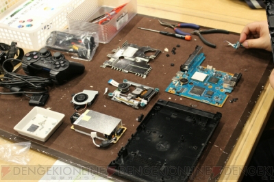 PS2の秘密（？）に迫る『プレイステーション分解ワークショップ』は子ども大人もすごく楽しい！ - 電撃PlayStation