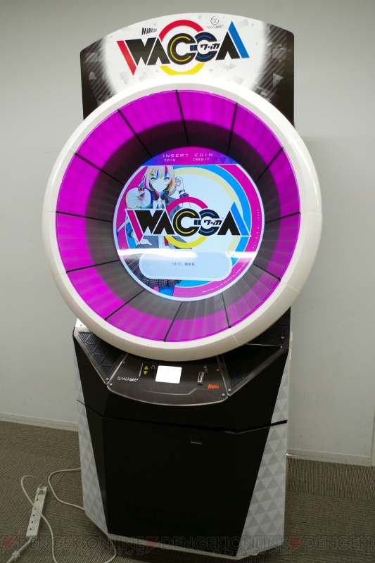 リング状のタッチパネルを操作するリズムゲーム『WACCA』先行レビュー。曲線を滑らせる感覚が新鮮 - 電撃オンライン
